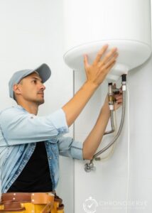 Chauffe-eau qui fuit : Comment le repérer et que faire ? : ChronoServe